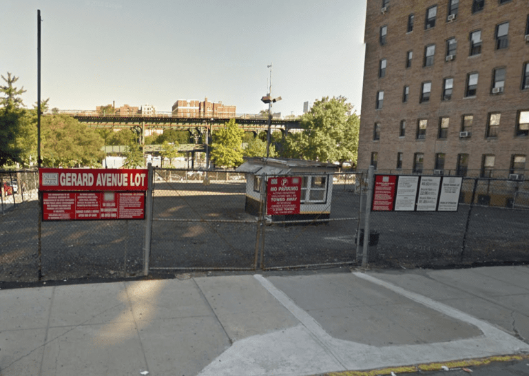 Yankee Stadium parking Gerard avenue lot - Stadium Parking Guides